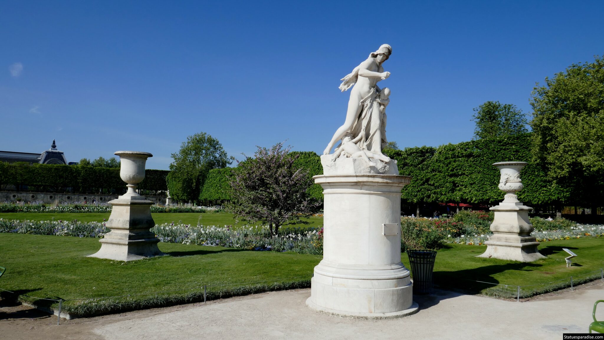 Statue of Medea – Statue de Médée – Paris Jardin des Tuileries ...